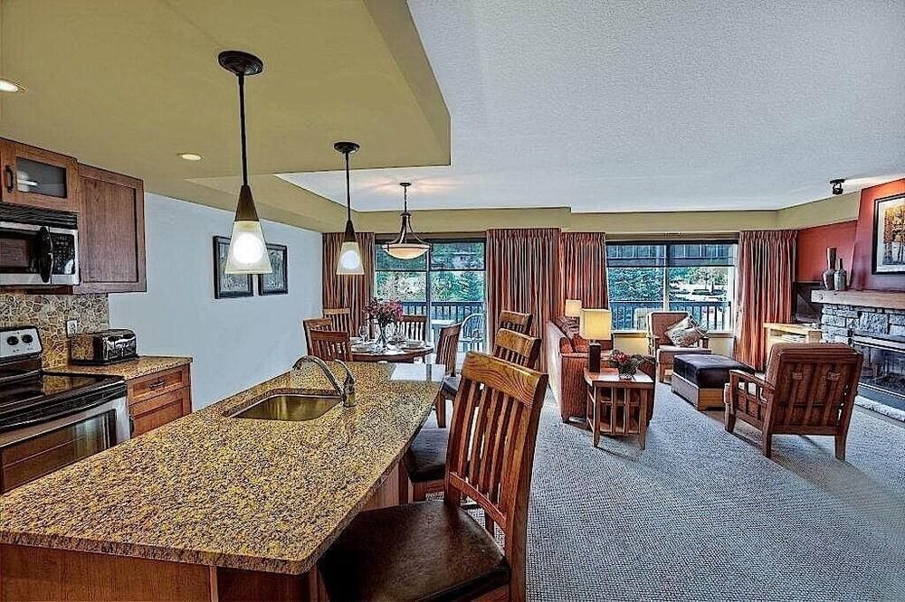 COPPERSTONE RESORT HOTEL - 3 HRS star hotel in Dead Man's Flats, Bighorn No. 8 (Alberta)