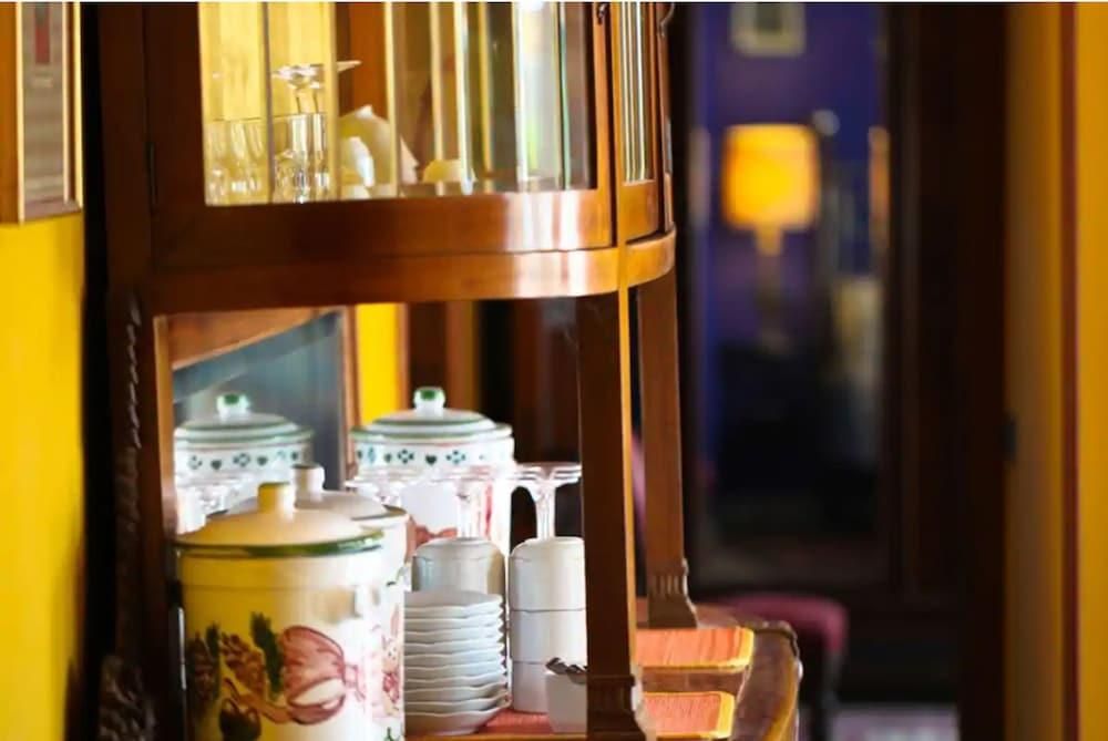 Hotel Castello D'Urso Somma B&B in Catania bei HRS günstig buchen