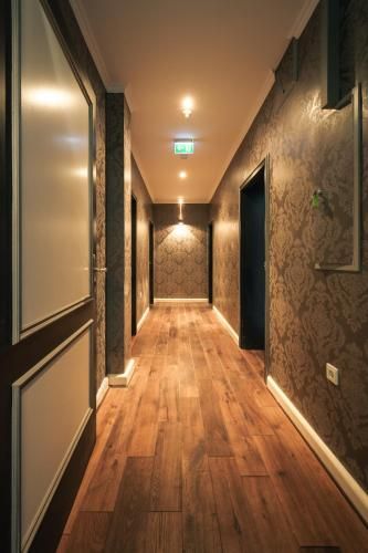 Bob W Mitte - Berlin