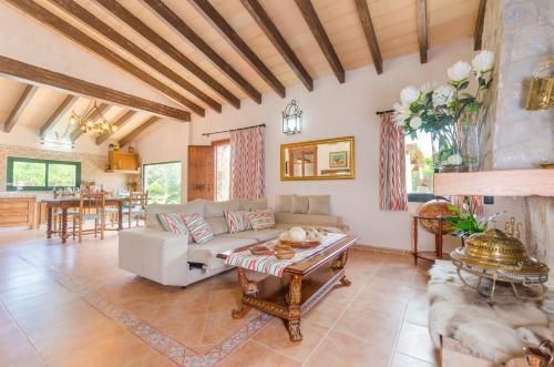 Es Moyà Des Pins - Muro