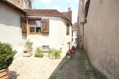 Au Coeur Du Chat Perché - Arnay-le-Duc