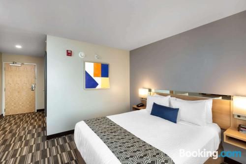 Microtel Inn & Suites By Wyndham Farmington - Canandaigua, NY