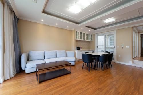 Kylin Villa Resort Jeju - Jeju-do