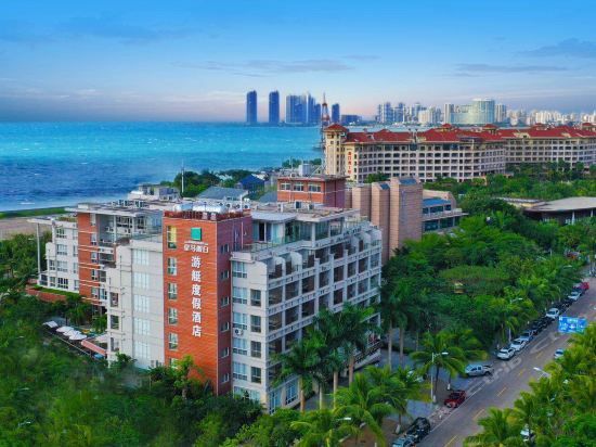 View Of The Sea Resort Real Madrid Holiday Yachts - Haikou