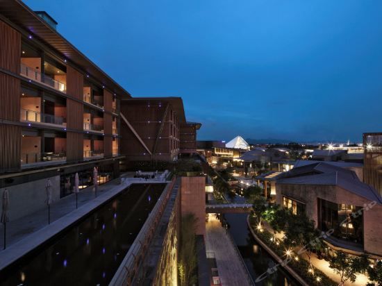 Oct Bay Breeze Hotel - Tin Shui Wai