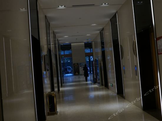 Yuanshe Light Hostel - Chongqing