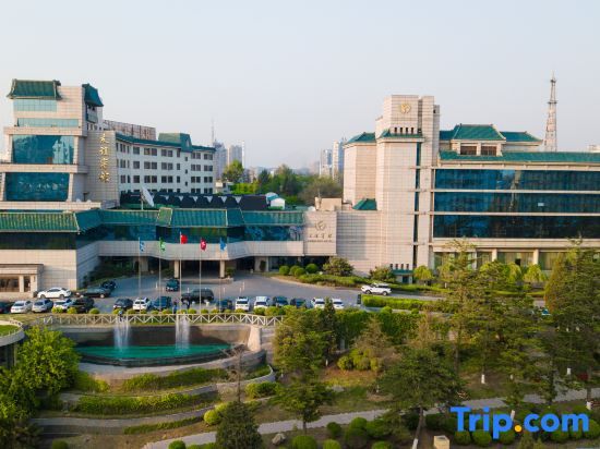 Friendship Hotel - Fushun