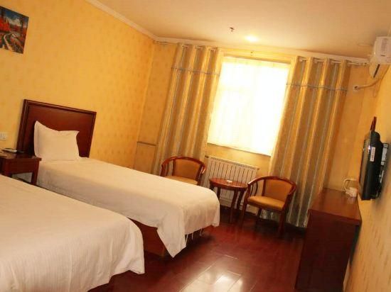 Linyi) Mengshan Avenue Huayi Hotel (Huitong Rt Mart Store - Linyi
