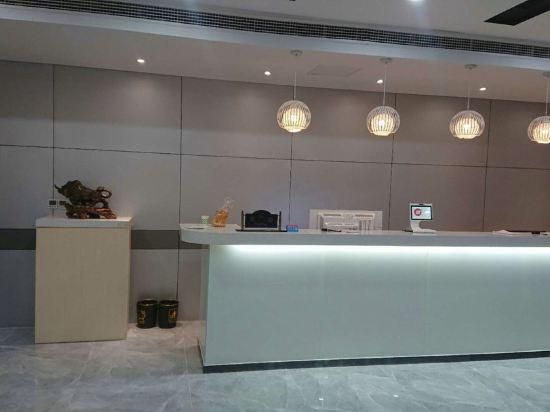 Ward Aladdin Hotel (Qingdao Railway Station Catholic Church Branch) - Qingdao