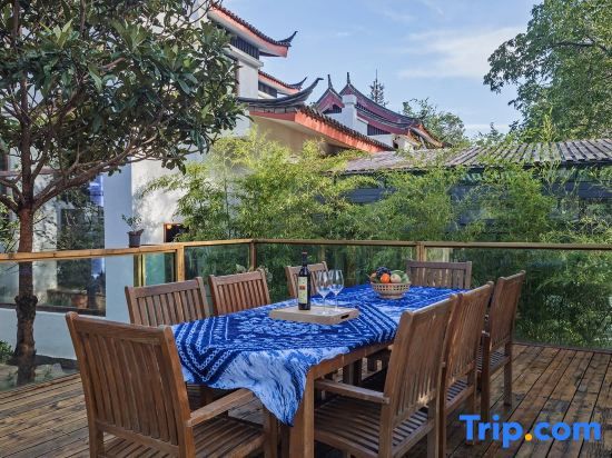 Leliving Butterfly Resort - Lijiang