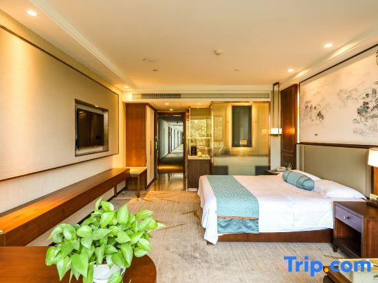 Cuiping Mountain Hotel - Yibin