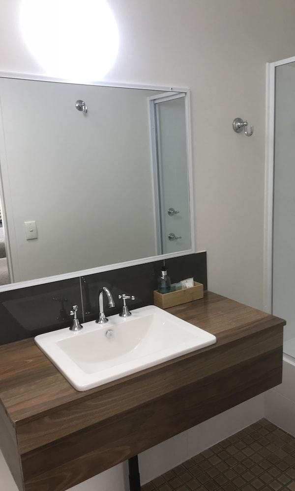 Cook's Endeavour Motor Inn - Tweed Heads