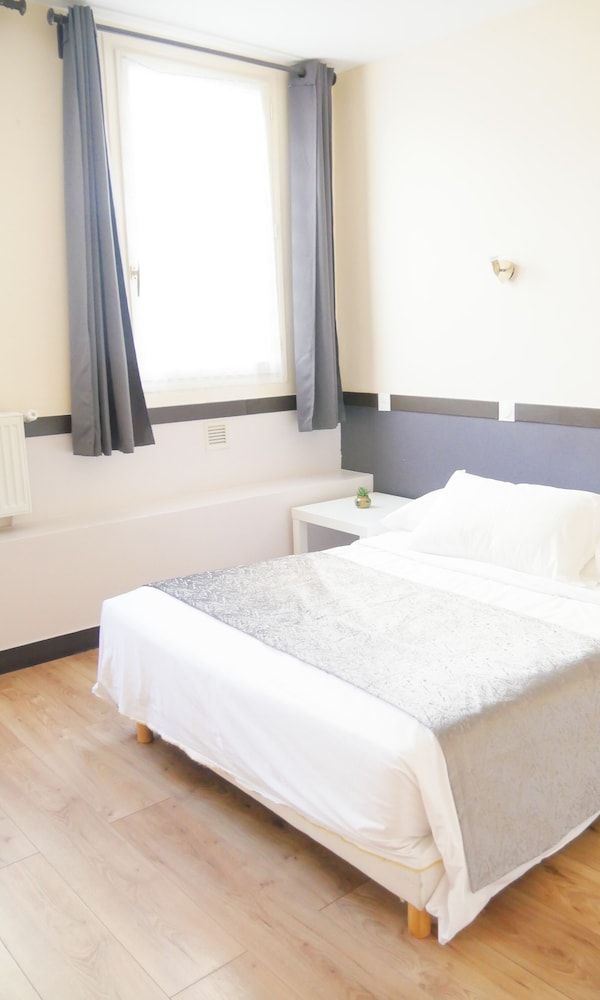 Hôtel Des Bains - Maisons-Alfort