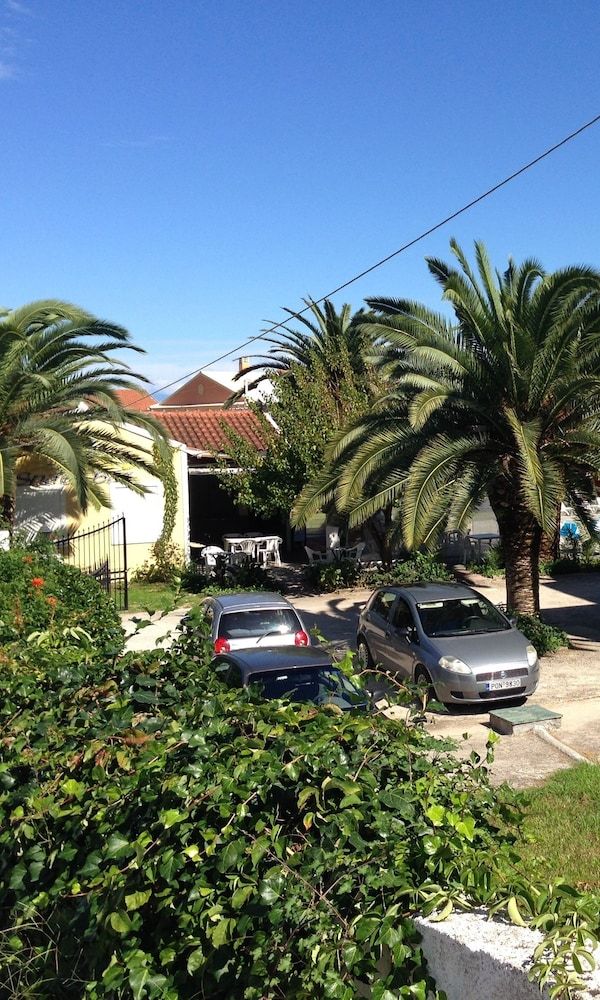 Tzilios Studios - Corfou