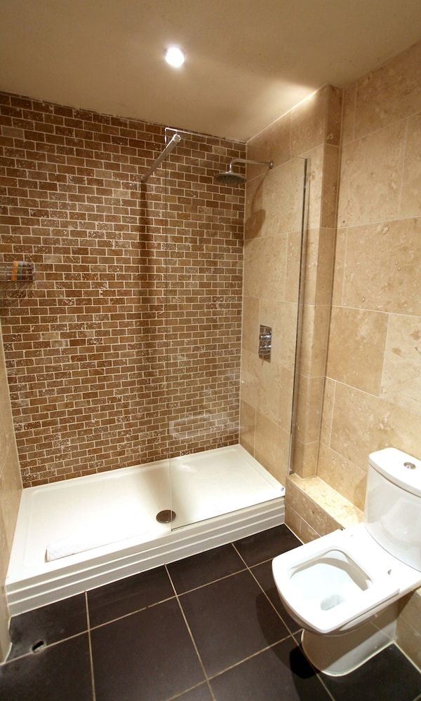 The Crown At Playhatch - Reading