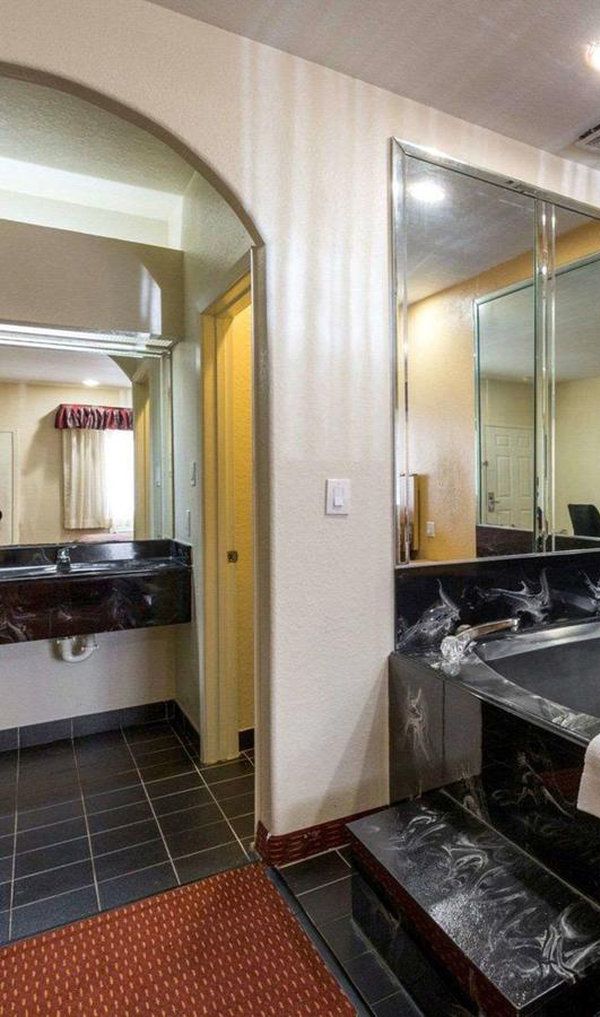 Scottish Inns And Suites- Iah Airport West - Spring, TX