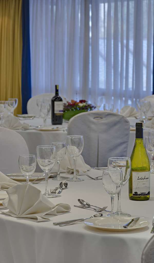 The Heron By Sarovar Portico India - Nairobi