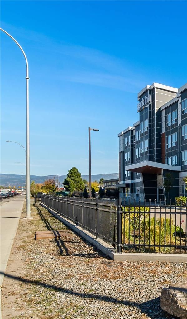 Microtel Inn & Suites By Wyndham Kelowna - Kelowna