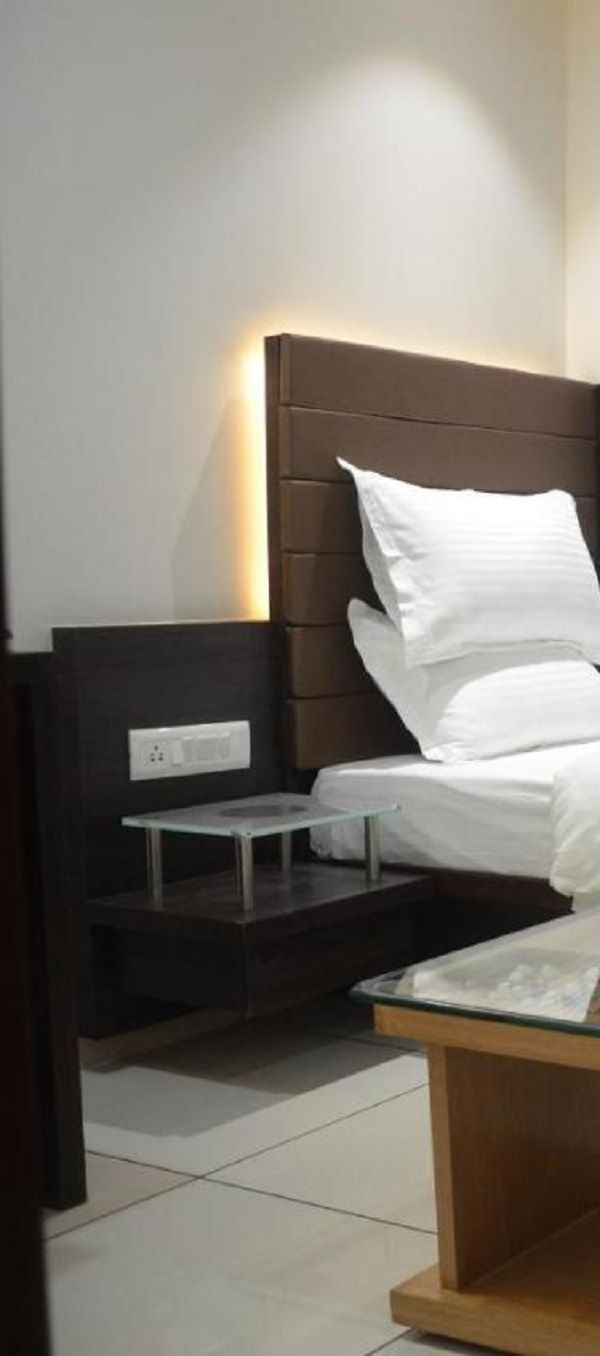 Hotel Furat Inn - Daman