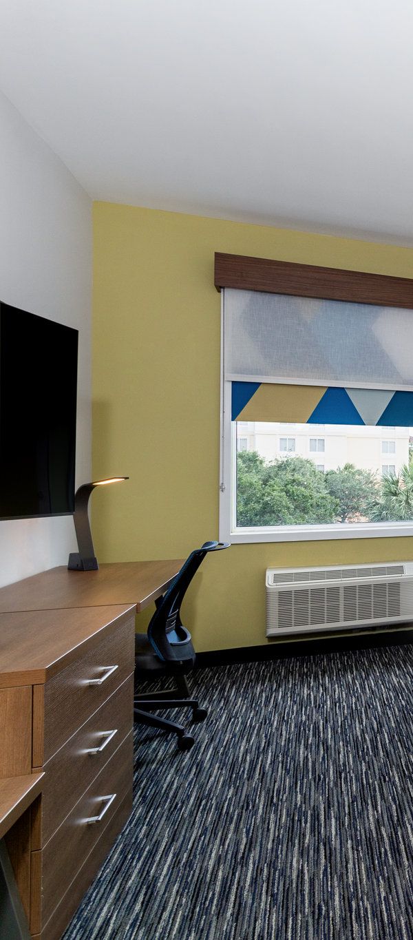 Holiday Inn Express & Suites Miramar By Ihg - Miramar, FL