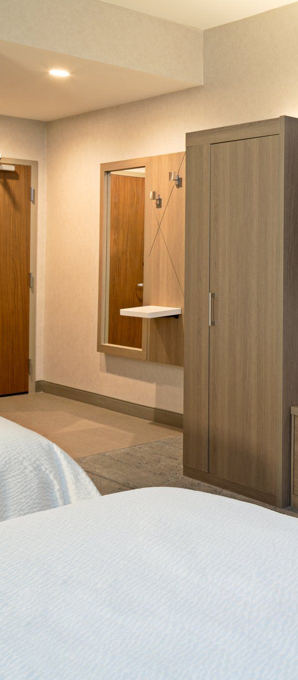 Holiday Inn Express & Suites Hollister By Ihg - Hollister, CA