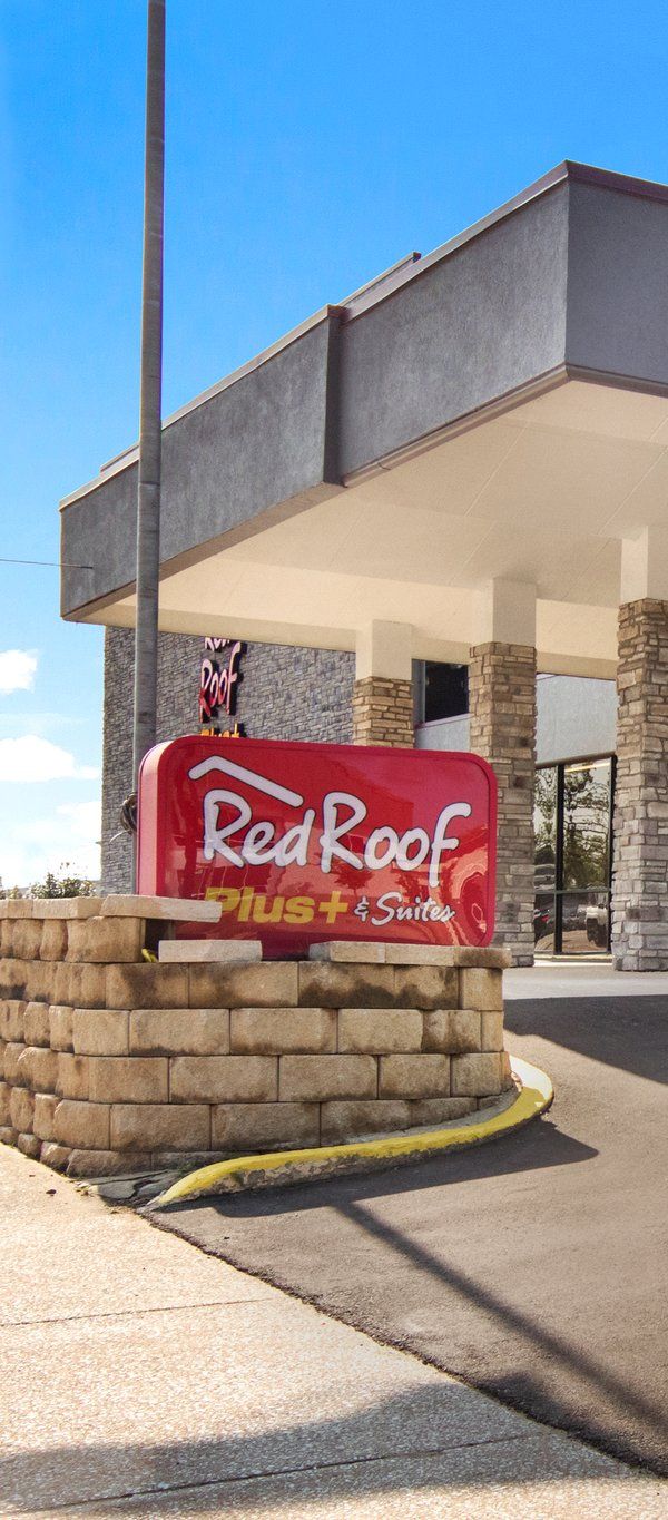 Red Roof Plus+ & Suites Erie - Erie, PA