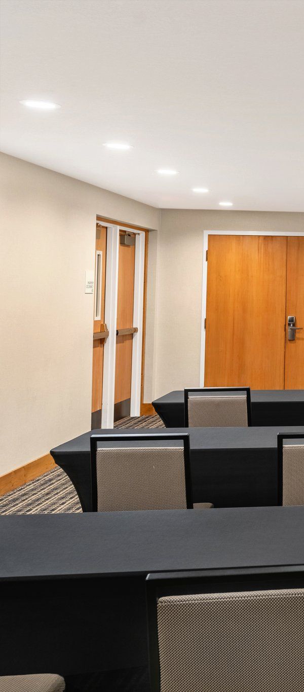 Holiday Inn Express & Suites Hayward By Ihg - Hayward, WI