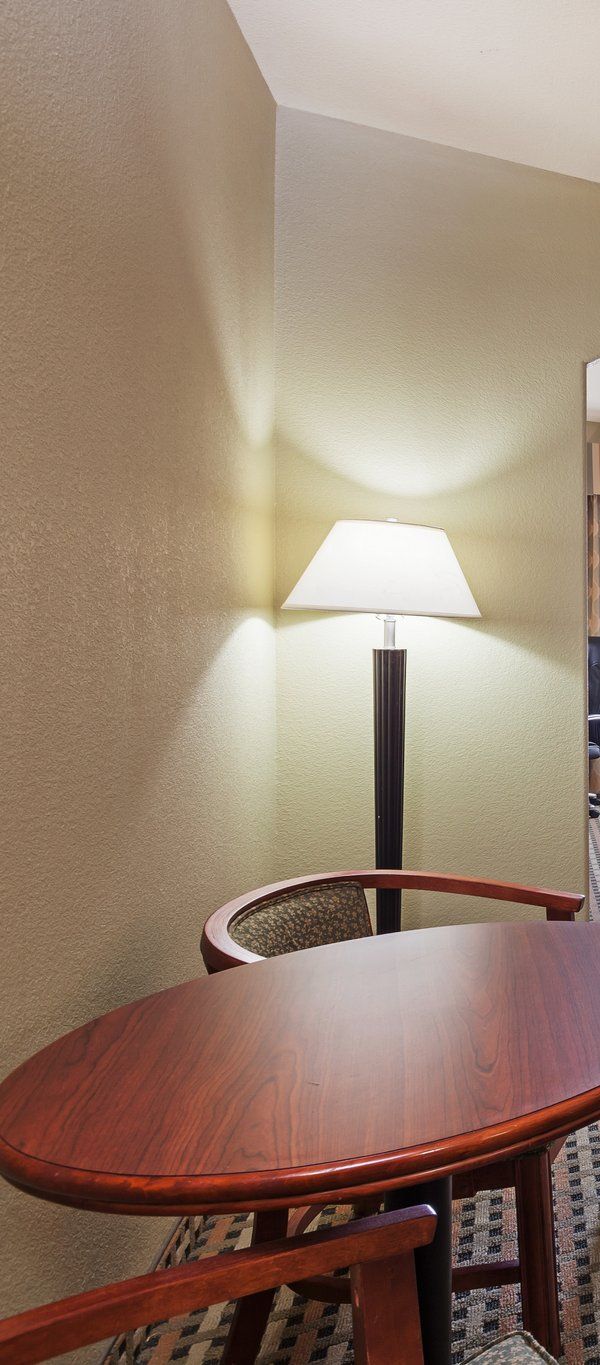 Holiday Inn Express & Suites Amarillo East - Amarillo, TX