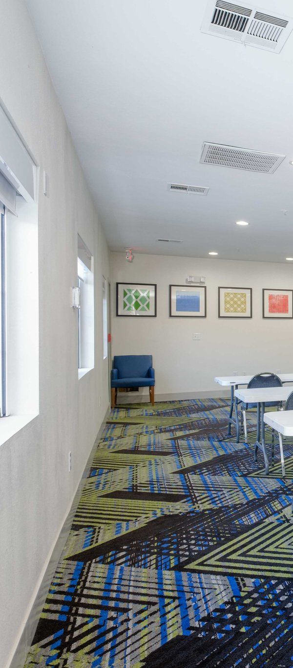 Holiday Inn Express & Suites Carlsbad By Ihg - Carlsbad, NM