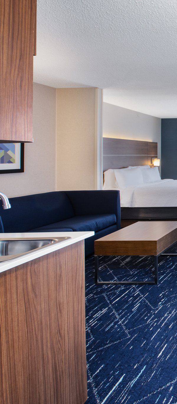 Holiday Inn Express & Suites Auburn Hills By Ihg - Auburn Hills, MI