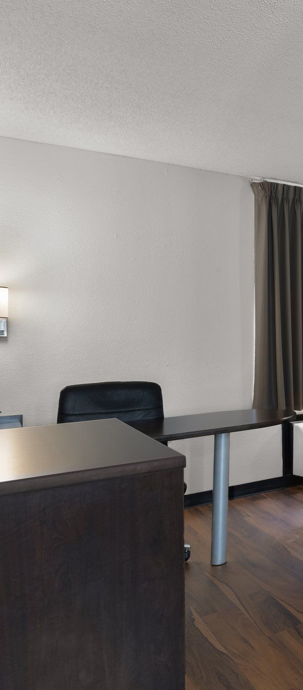 Red Roof Inn & Suites Savannah Airport - Pooler, GA