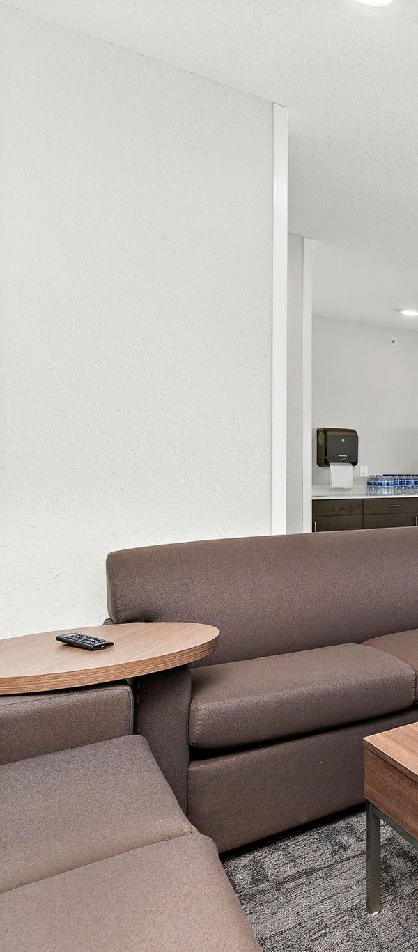 Holiday Inn Express Kansas City North – Parkville By Ihg - Parkville, MO