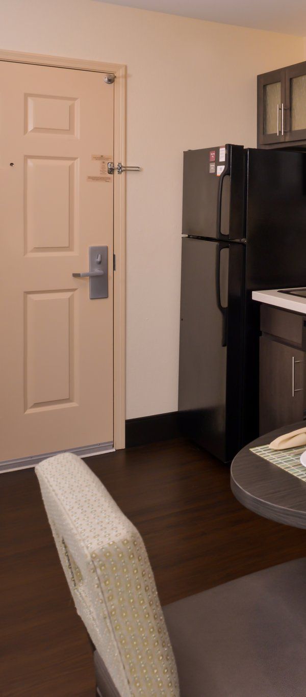 Candlewood Suites Bloomington-normal - Bloomington, IL