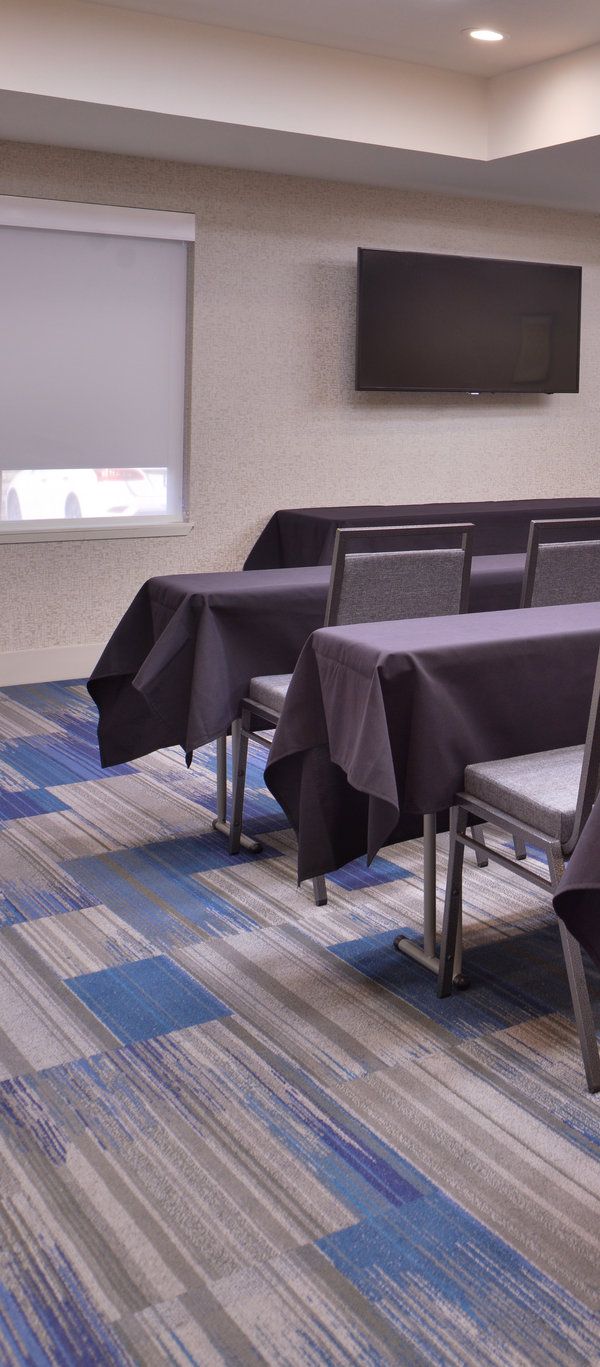 Holiday Inn Express Stockton Southeast - Stockton, CA