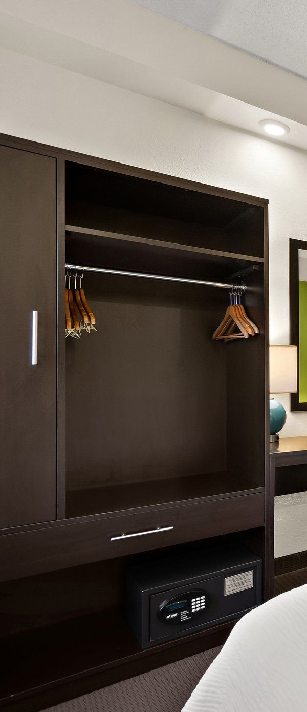 Spot X Hotel Tampa Bay By The Red Collection - Wesley Chapel, FL
