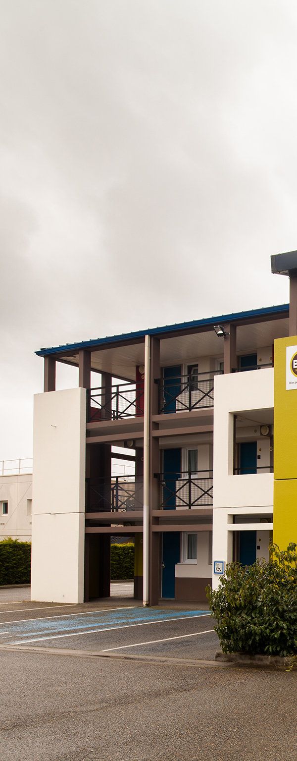 B&b Hôtel Chartres Le Forum - Chartres