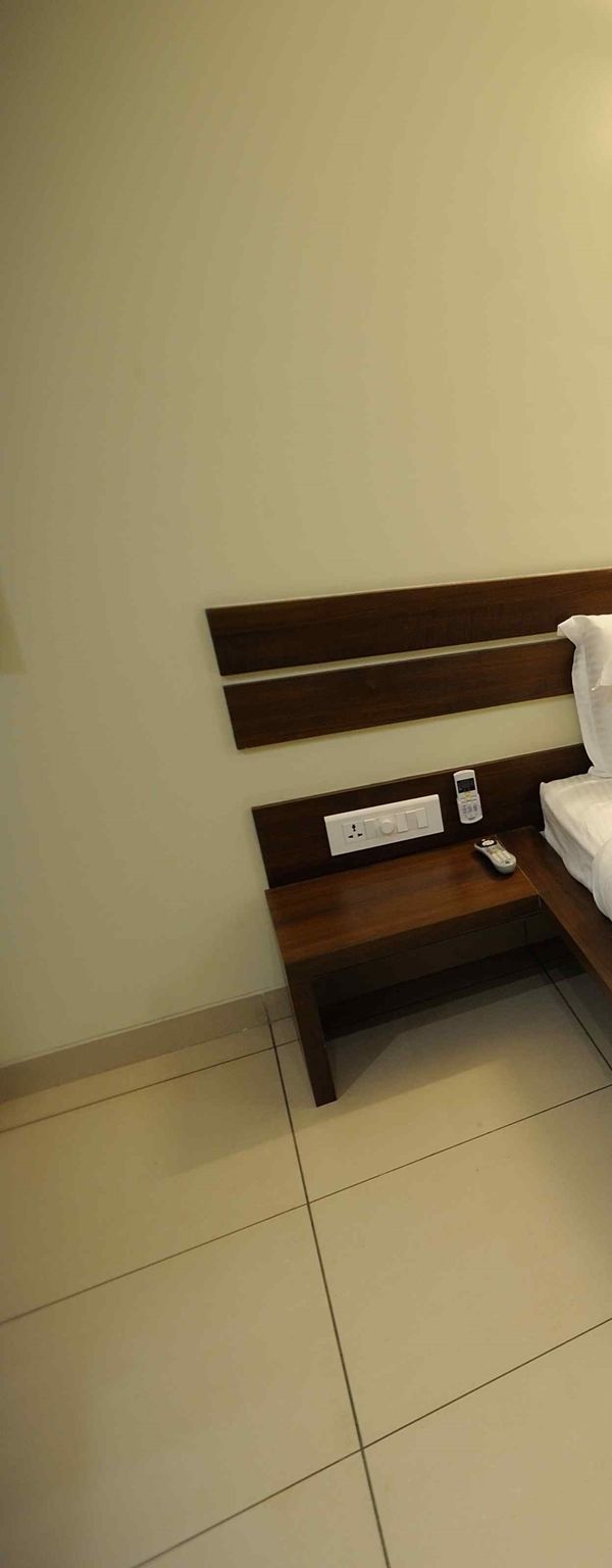 Hotel 3 Leaves - Kolhapur