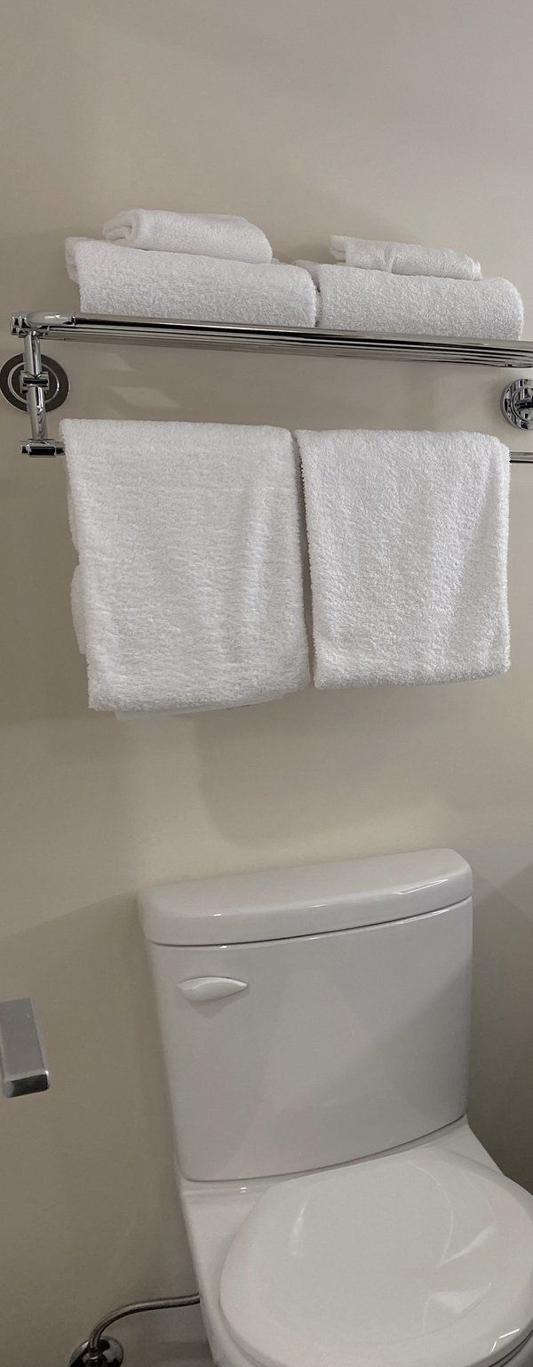 Holiday Inn Victoria – Elk Lake By Ihg - Saanich Peninsula