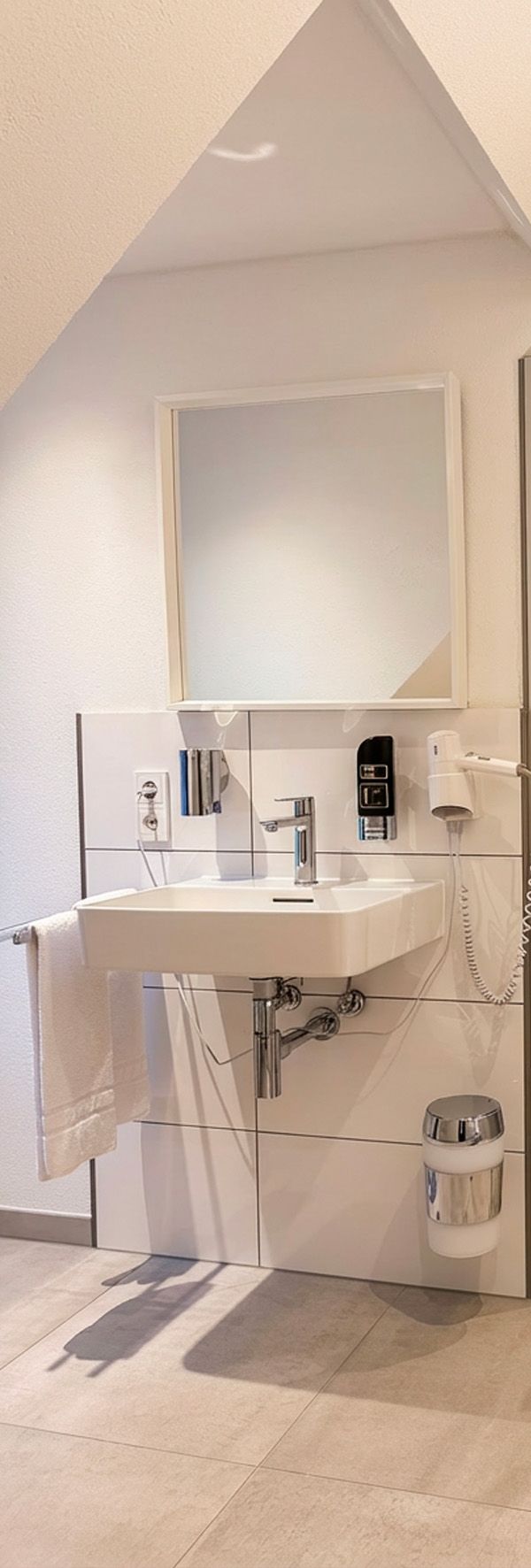 Landgasthof Zur Burg Grenzau Gmbh & Co. Kg - Rheinland-Pfalz