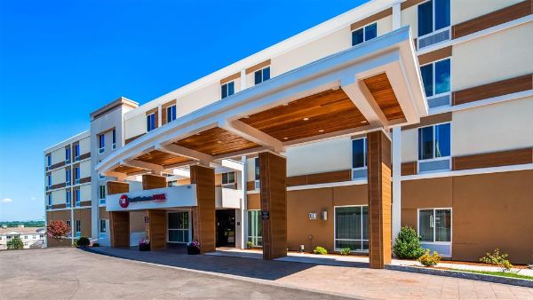 Best Western Plus North Shore Hotel - Salem, MA
