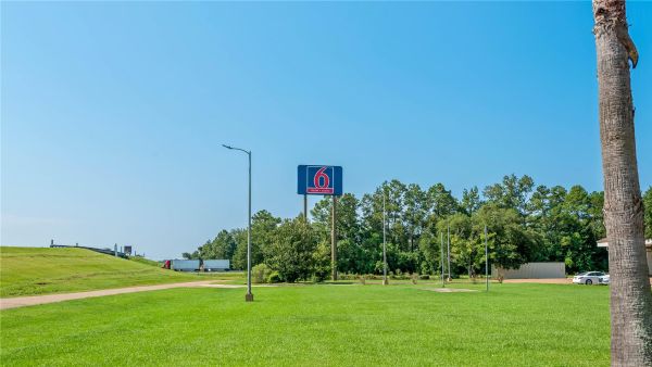 Studio 6 Hammond La  I 12  I 55 - Hammond, LA