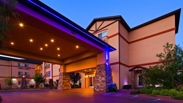 Best Western Plus Zion West Hotel - La Verkin, UT