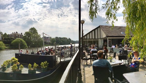 Boathouse And Riverside Rooms - North Wales