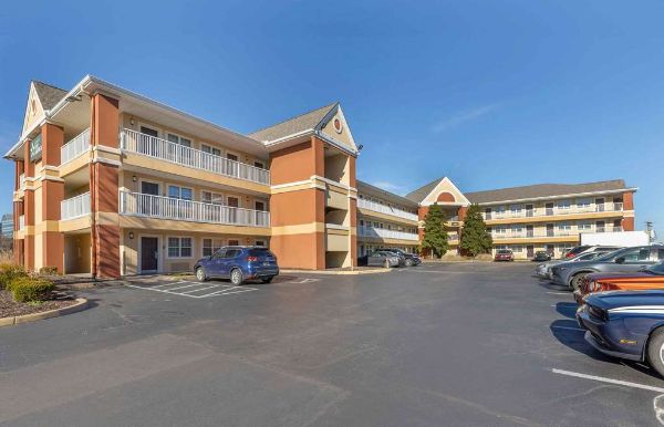 Extended Stay America Select Suites - St. Louis - Westport - East Lackland Rd. - Kirkwood, MO