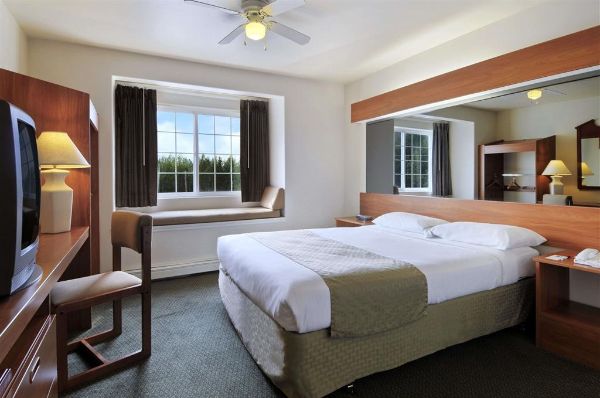 Microtel Inn & Suites By Wyndham Eagle River/anchorage Are - Anchorage, AK