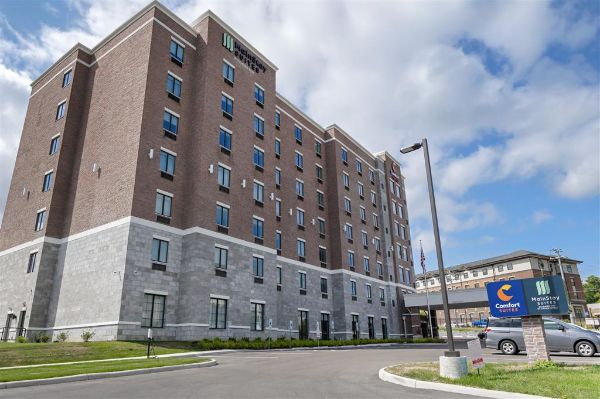 Mainstay Suites Cincinnati University - Uptown - Cincinnati, OH