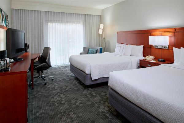 Courtyard By Marriott Kansas City Airport - Kansas City, MO
