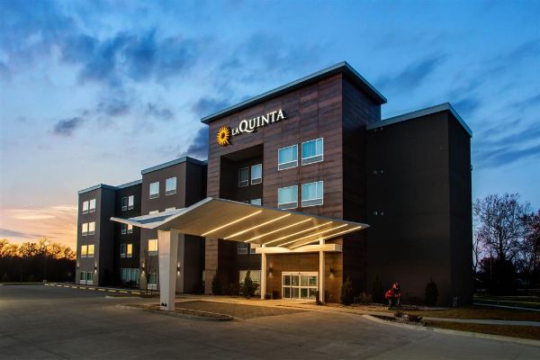 La Quinta Inn & Suites By Wyndham Pittsburg - Pittsburg, KS
