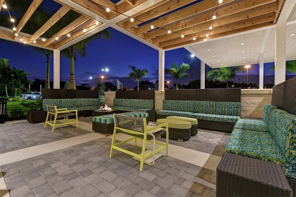 Home2 Suites By Hilton West Palm Beach Airport - Palm Beach, FL