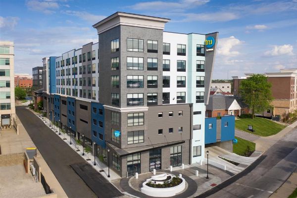 Tru By Hilton Indianapolis Downtown - Indianapolis, IN